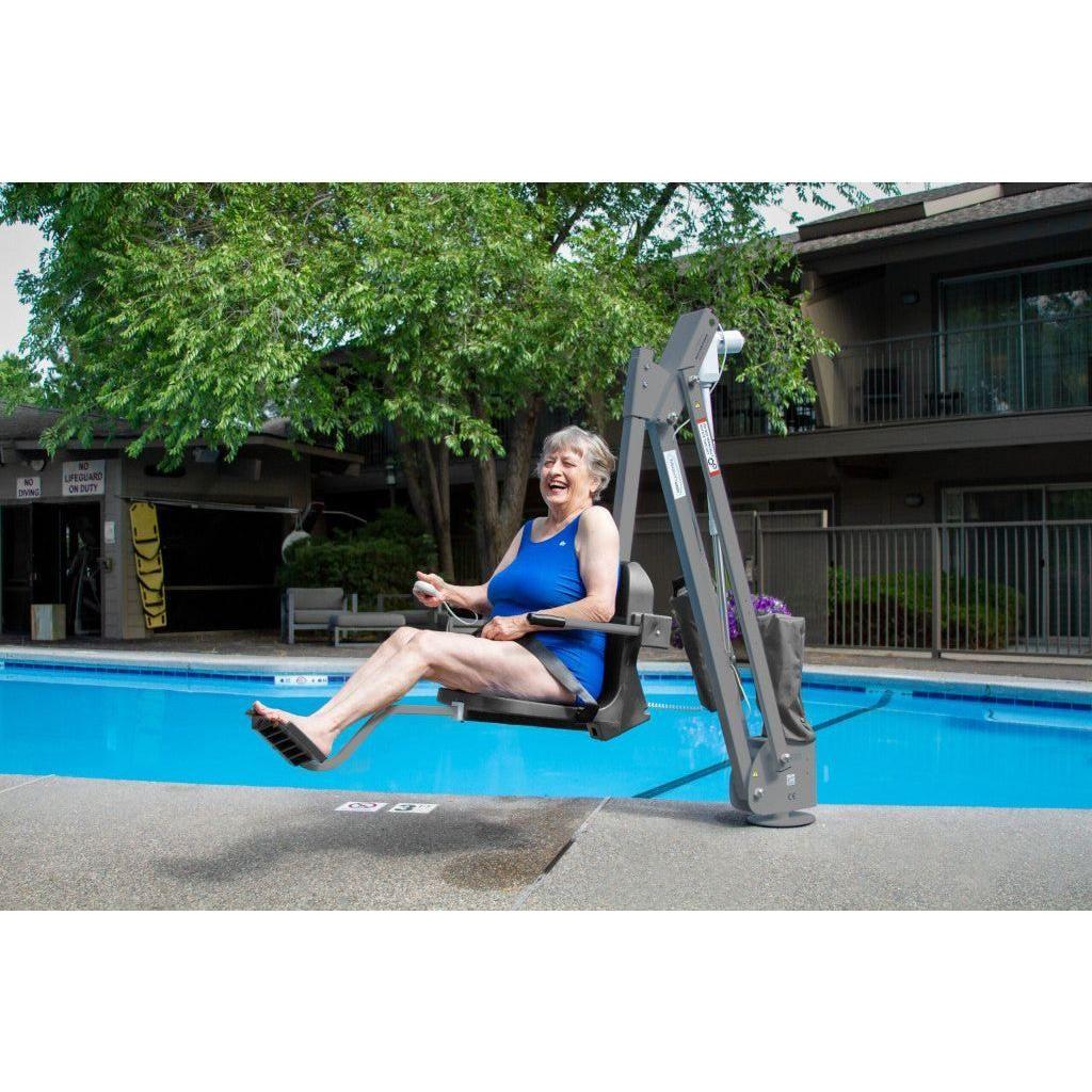 Aqua Creek Mighty Pool Lift Series Mighty 400/Mighty 600 — Mediriser